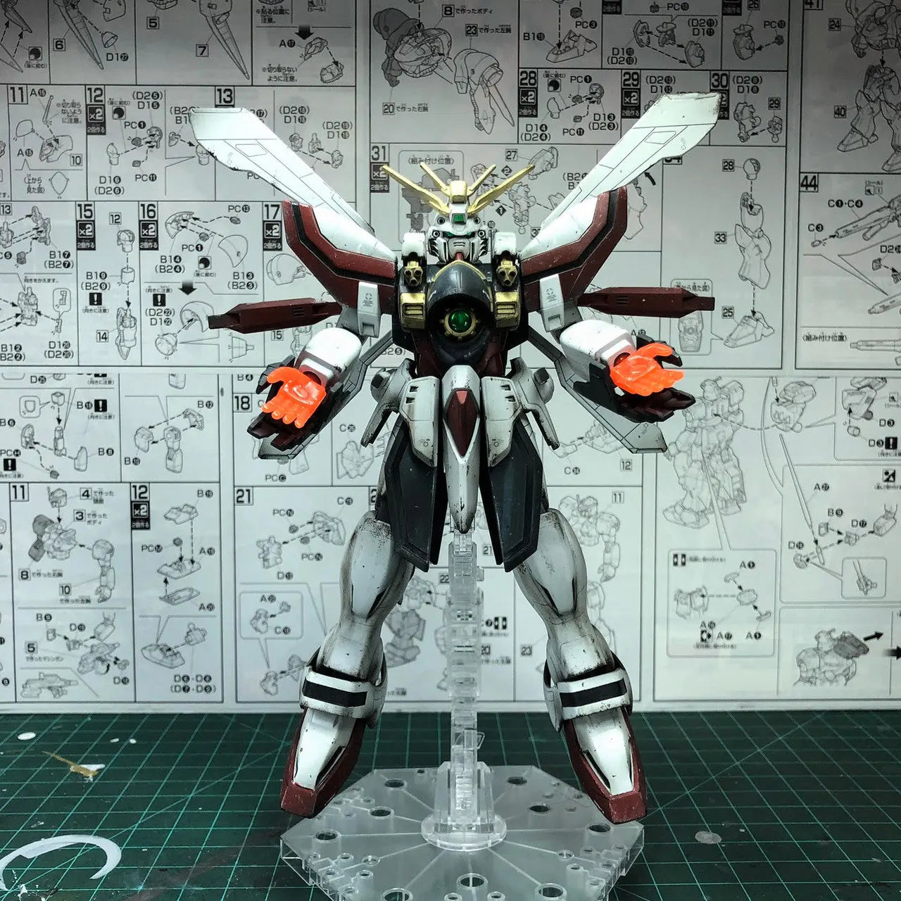 How Make Your Gunpla Kit Stand Out! (feat. @MachoModelz) - SprayGunner